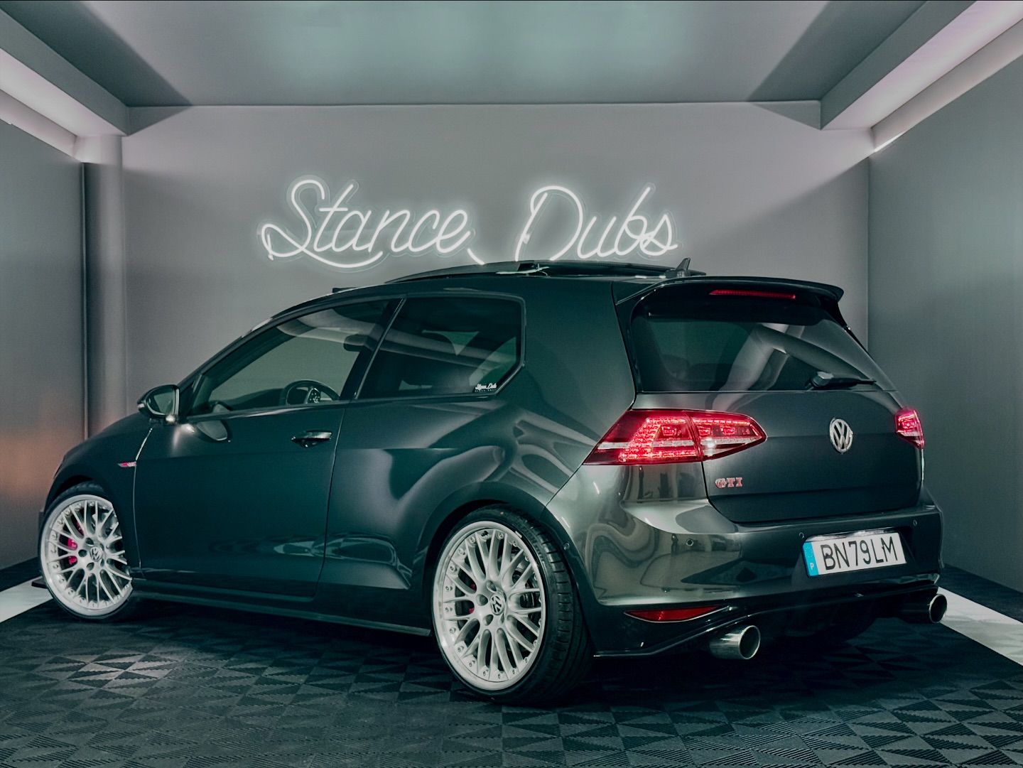 Volkswagen Golf 7 GTI Performance – Stance Dubs